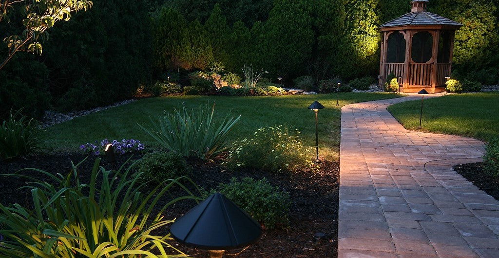 Teach you how to use landscape lights to make your courtyard more beau ...